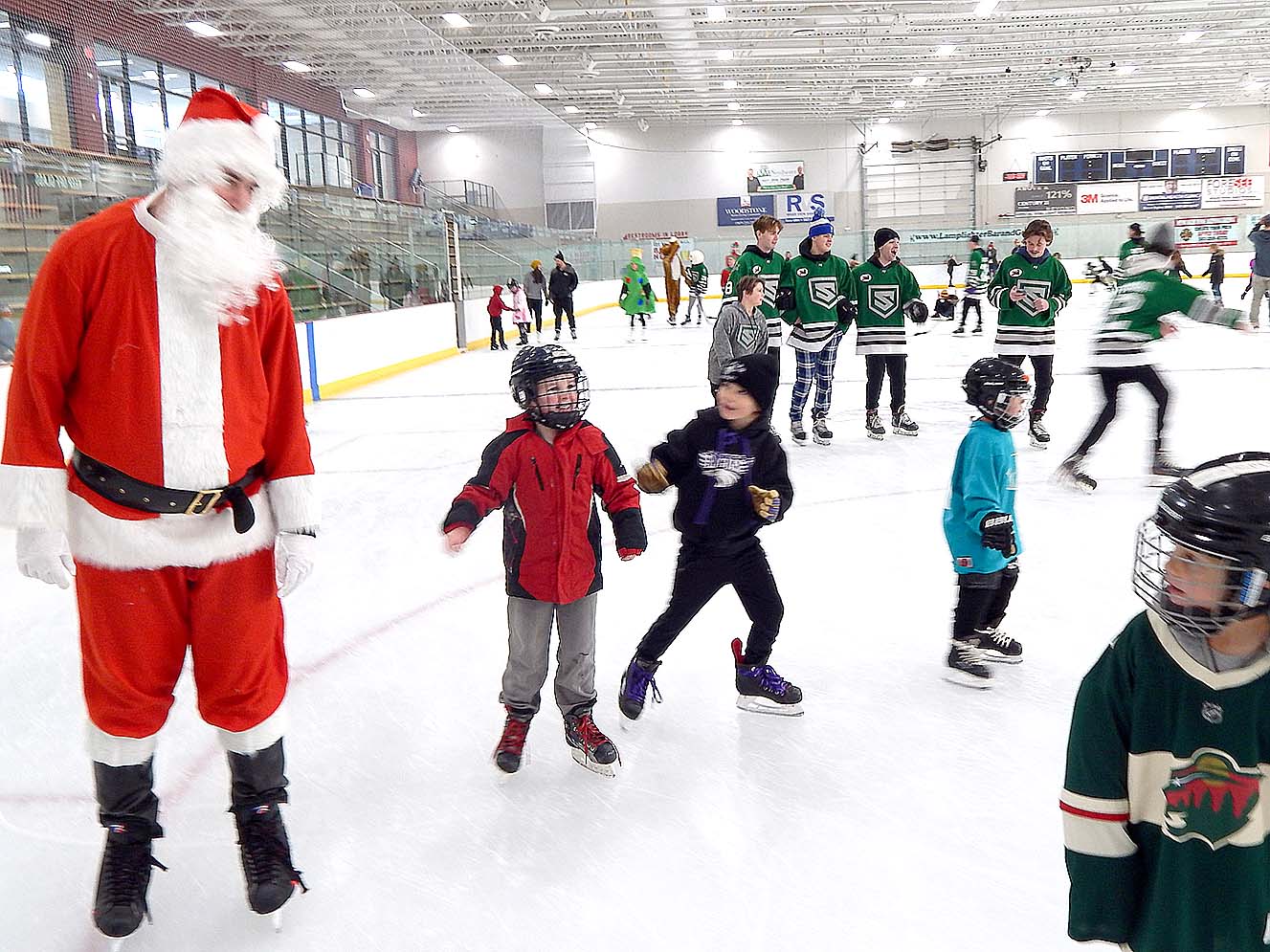 Skating with Santa | News, Sports, Jobs - The Journal